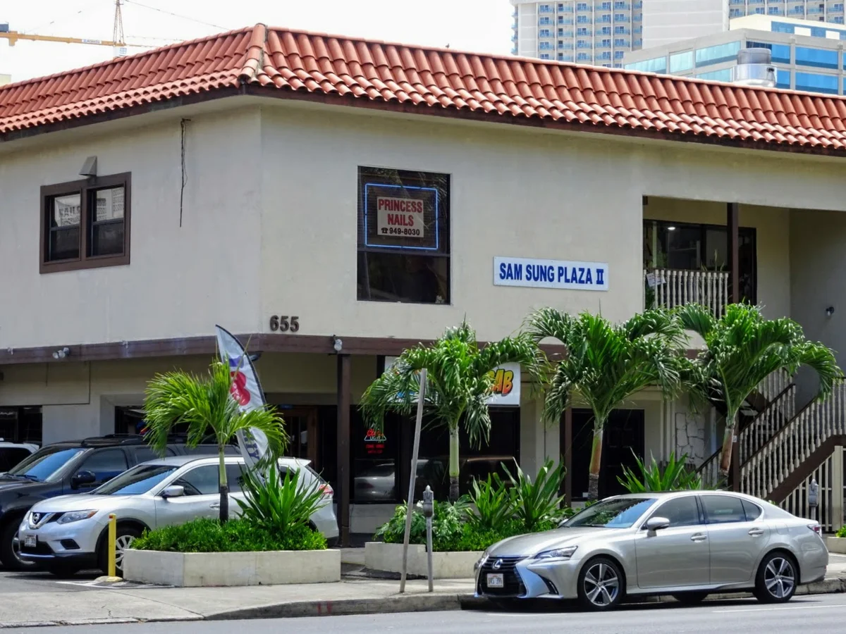 Sam sung Plaza in Honolulu, Hawaii - Ask AI | mindtrip