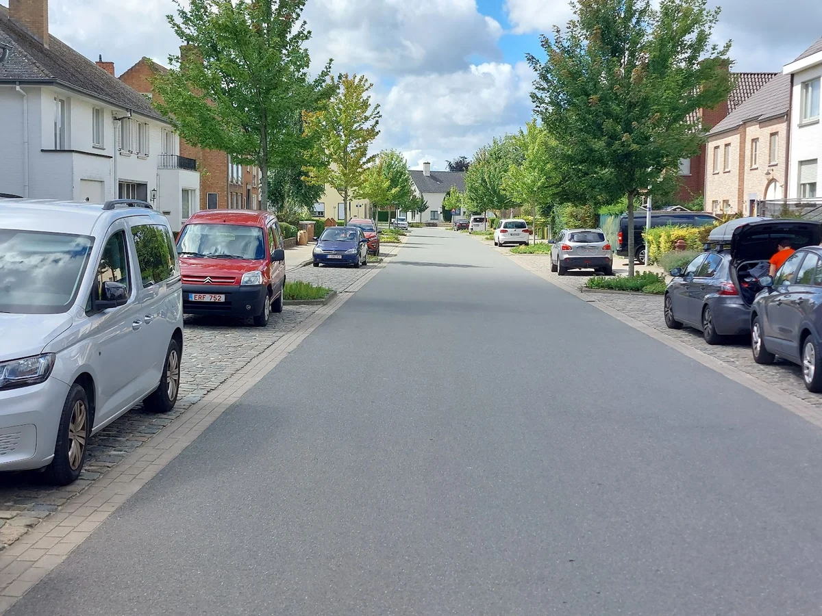 Free peripheral car park - Bevrijdingslaan (capacity 170)