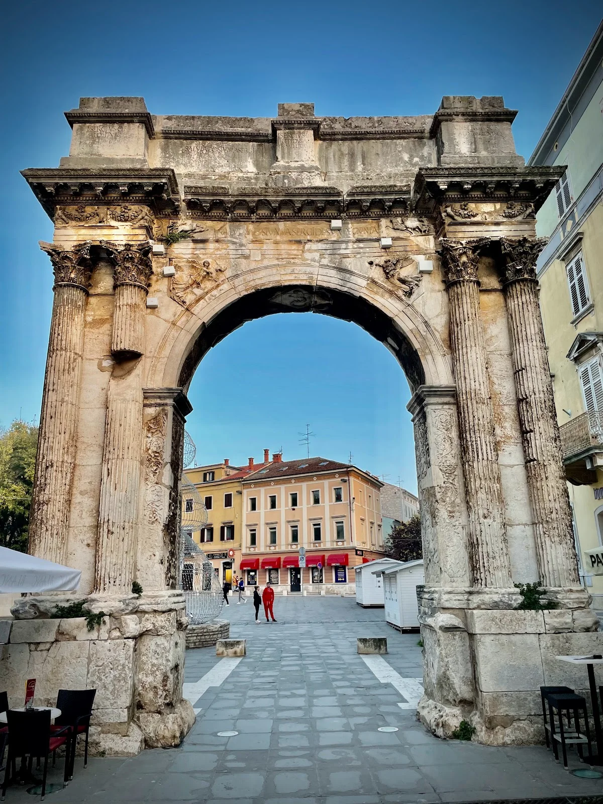 Arch of the Sergii in Pula - Ask AI | mindtrip