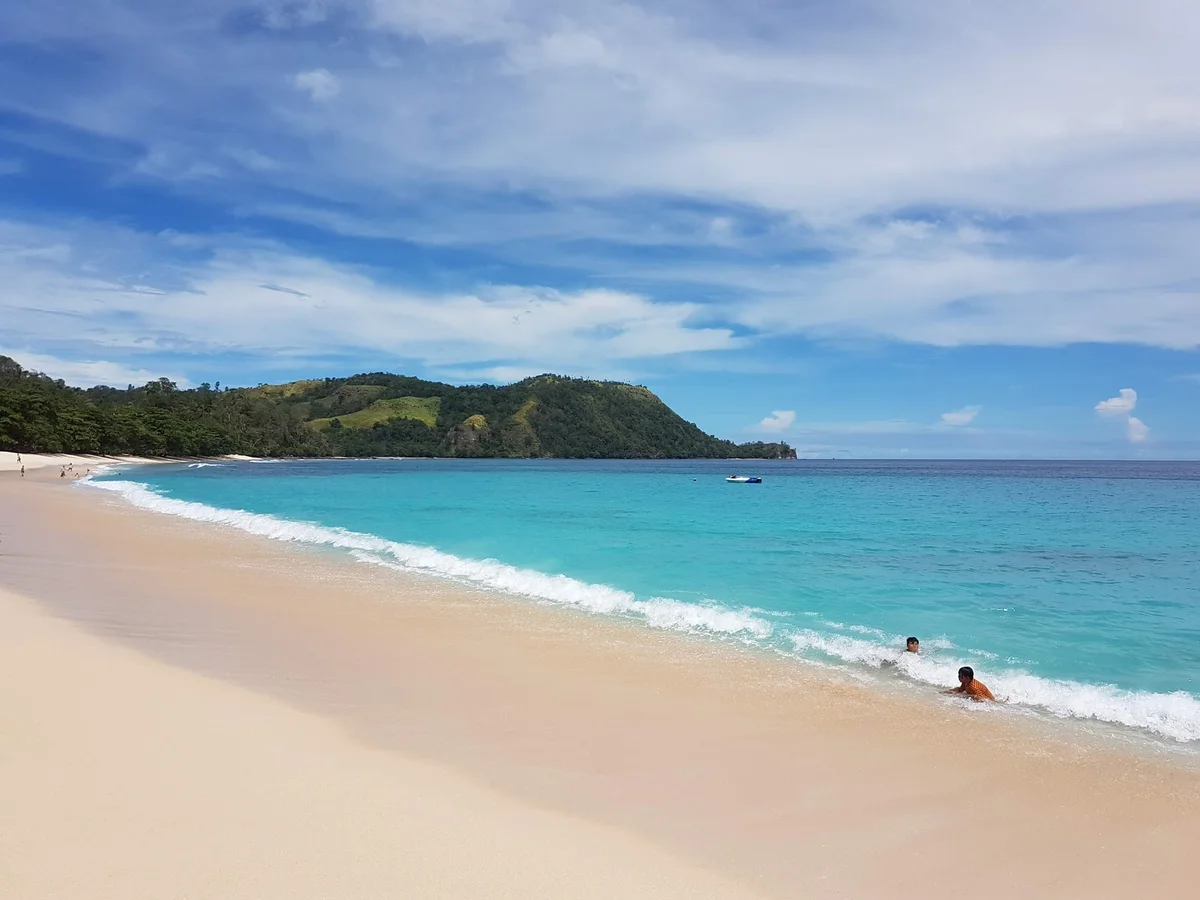 Paal Beach in Marinsow, North Sulawesi - Ask AI | mindtrip