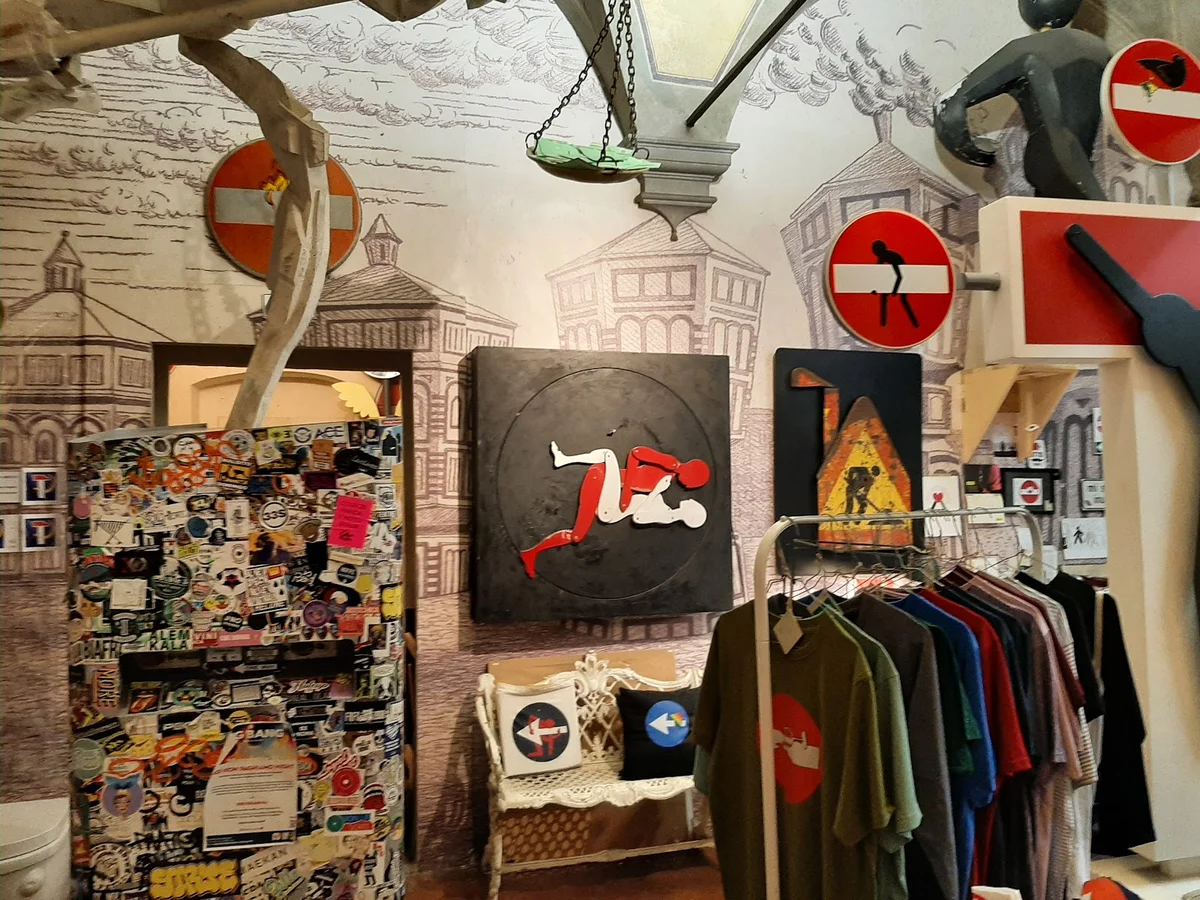 CLET Studio in Florence, Toscana | Ask Anything
