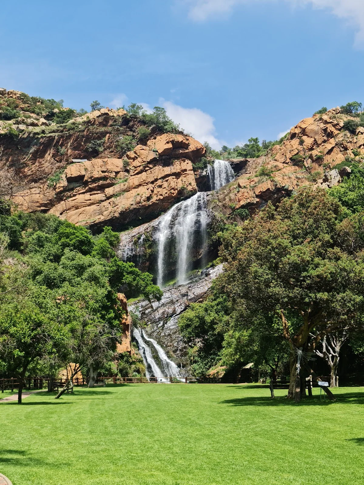 Ruimsig Waterfall in Muldersdrift - Ask AI | mindtrip