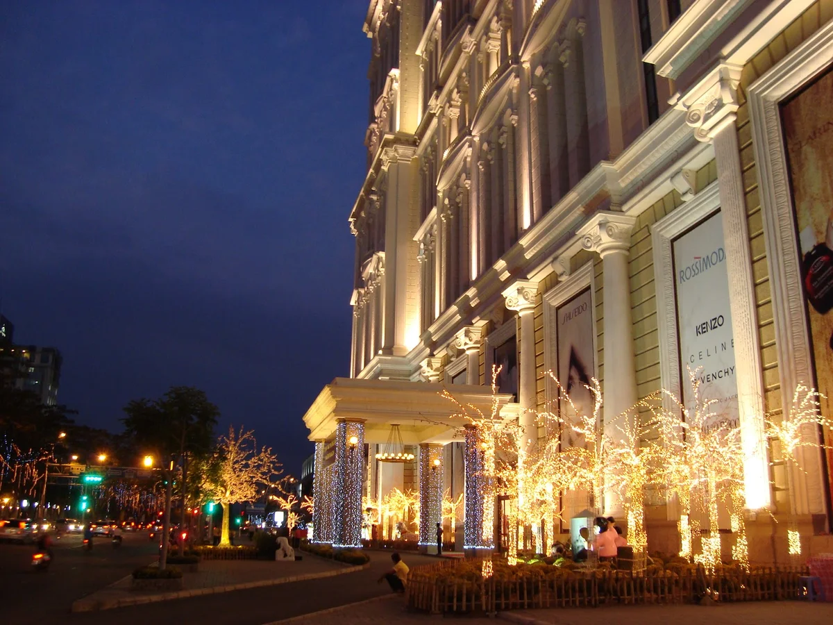 Saigon Paragon Building | What to Know Before You Go