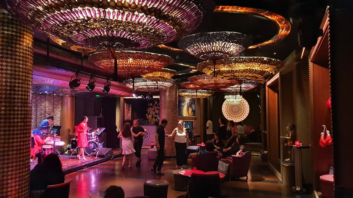 Salon de Ning in Makati | What to Know Before You Go