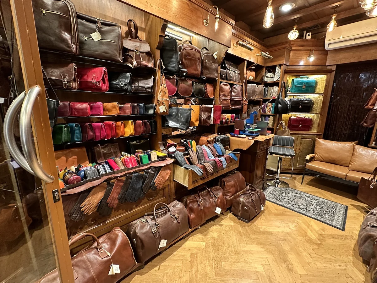 Bottega del Giglio in Florence | What to Know Before You Go