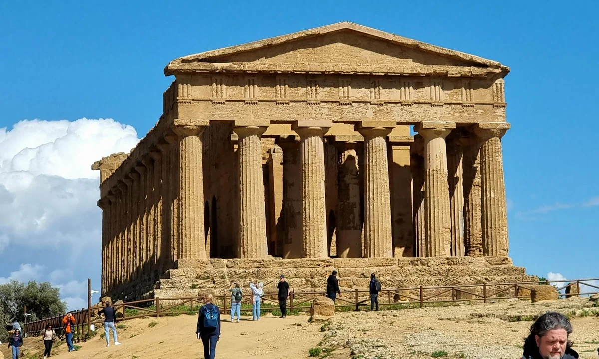Casa Diodoros in Maddalusa, Sicily | Ask Anything