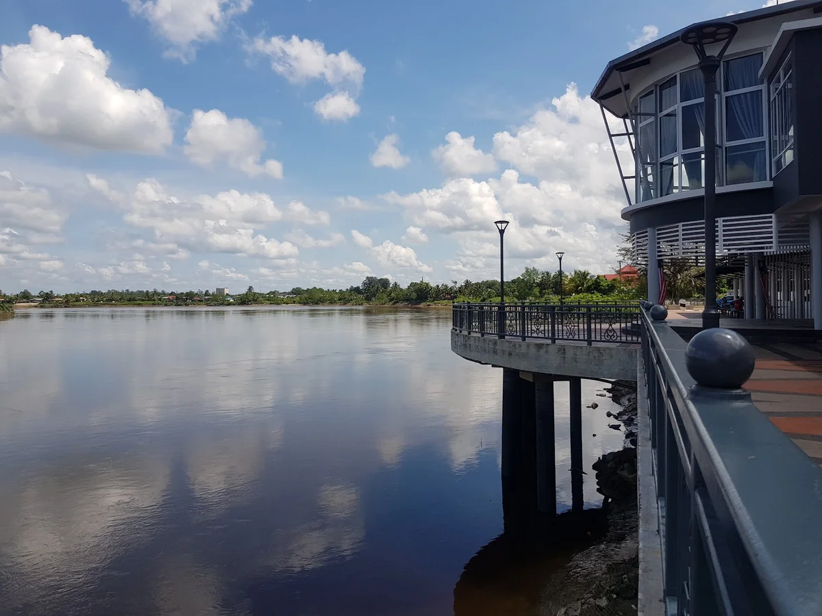 Simanggang waterfront in Sri Aman - Ask AI | mindtrip
