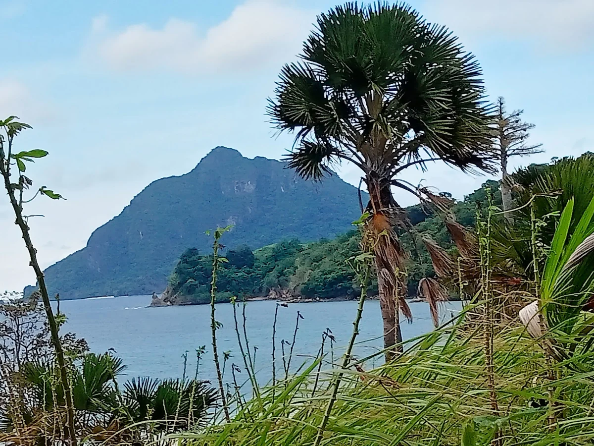 Gunung Labobar in Maluku - Ask AI | mindtrip