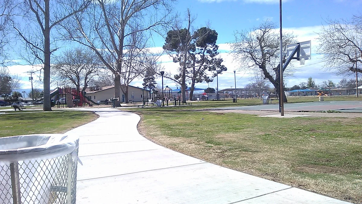 Lamont Park in Lamont, California - Ask AI | mindtrip
