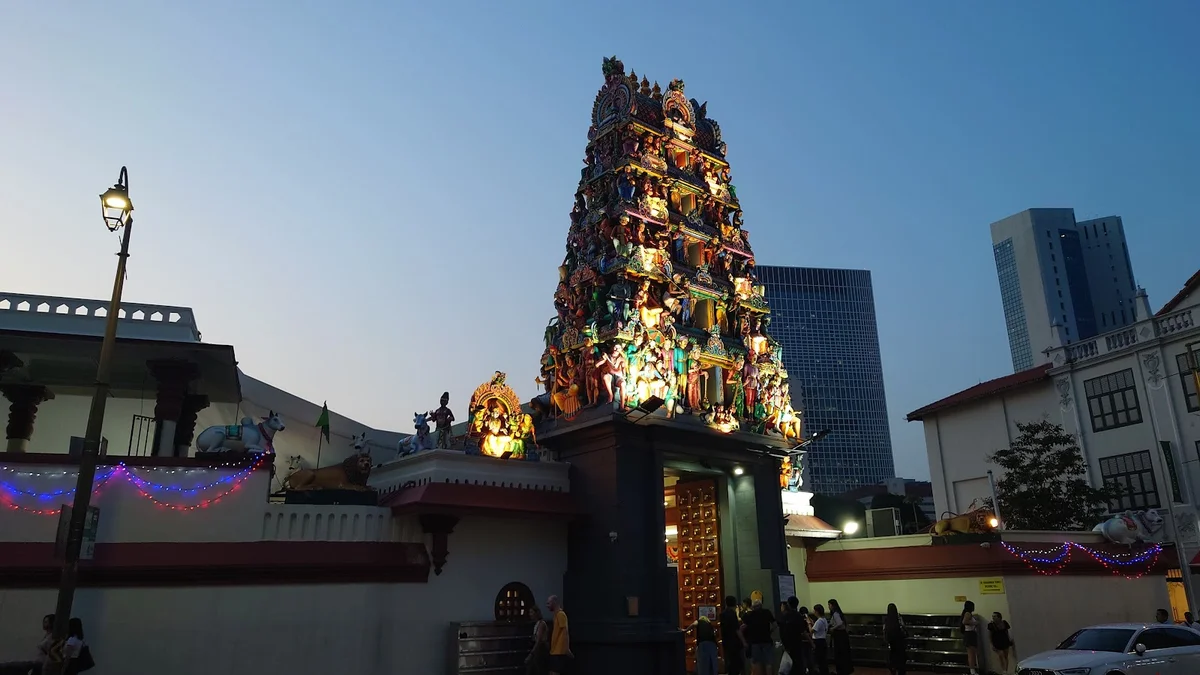 Temple Street @ Chinatown in Singapore | Ask Anything
