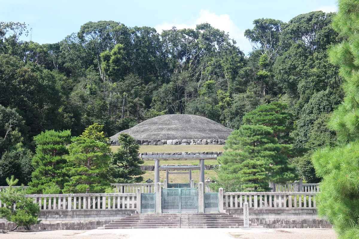 Mausoleum of Emperor Meiji at Fushimi Momoyama