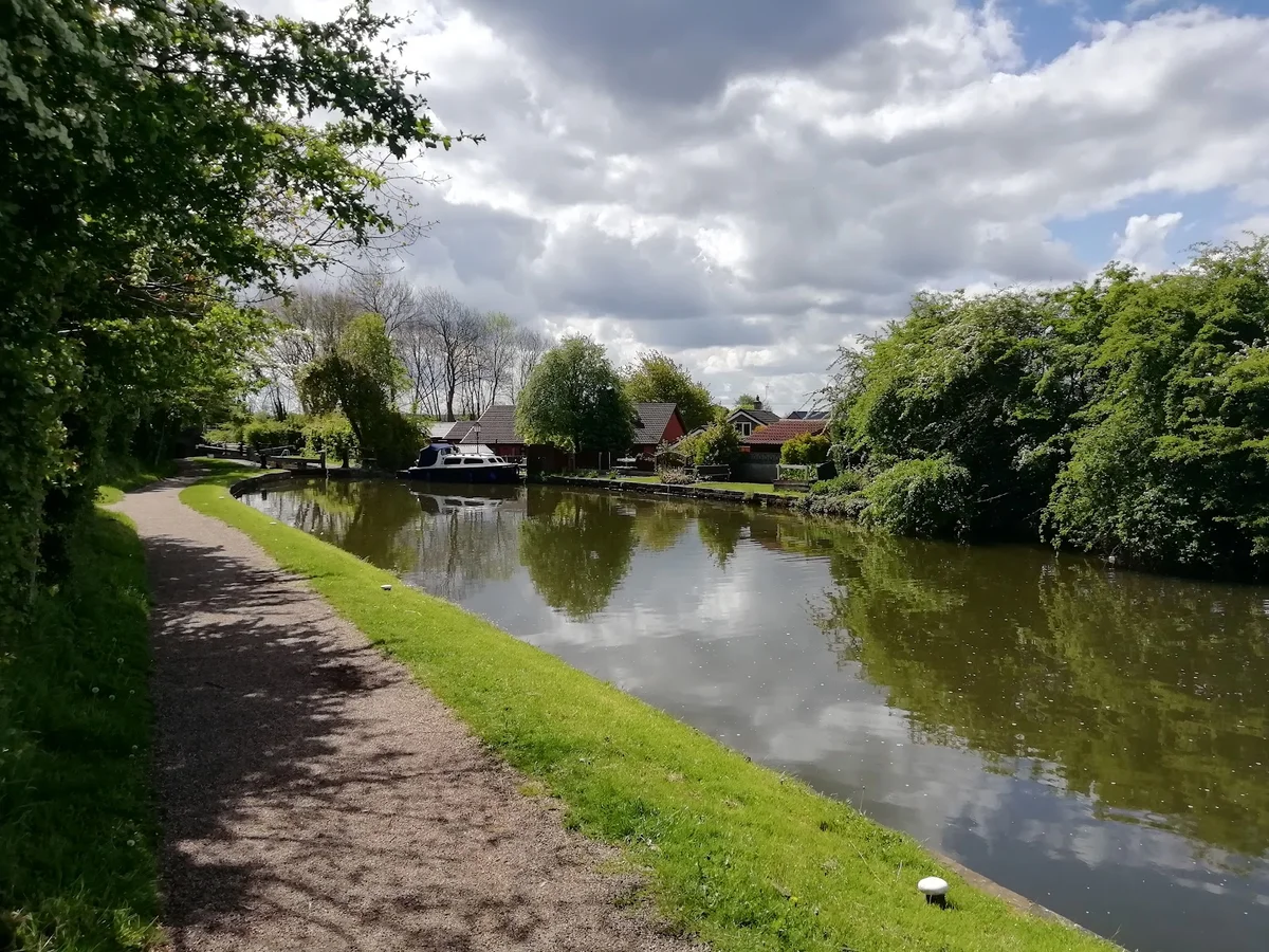 Chesterfield Canal in Worksop | What to Know Before You Go