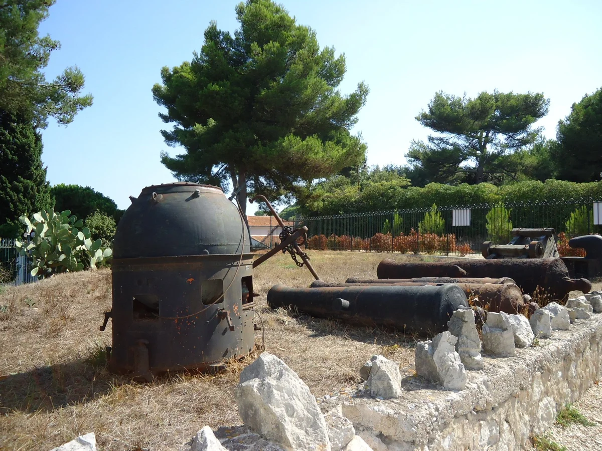 Musée Napoléonien in Antibes | What to Know Before You Go