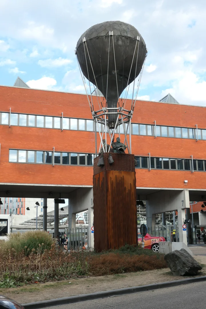 Ballon Van De Vriendshap in Leuven - Ask AI | mindtrip