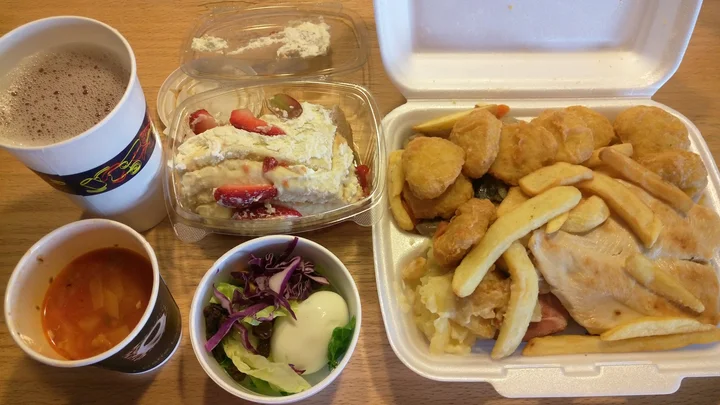 Dundas Buffet in Pituffik, Avannaata - Ask AI | mindtrip