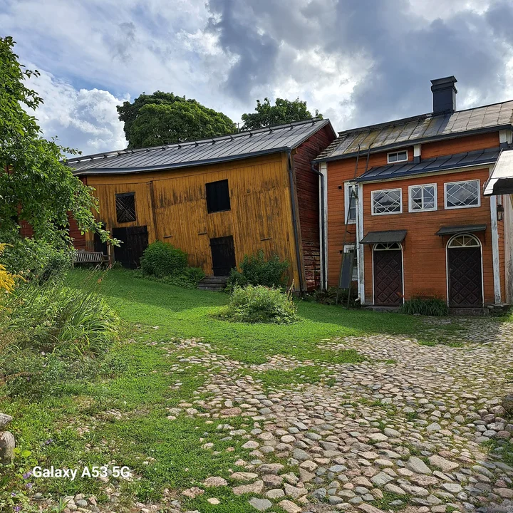 Gallery Vanha Kappalaisentalo in Porvoo | Ask Anything