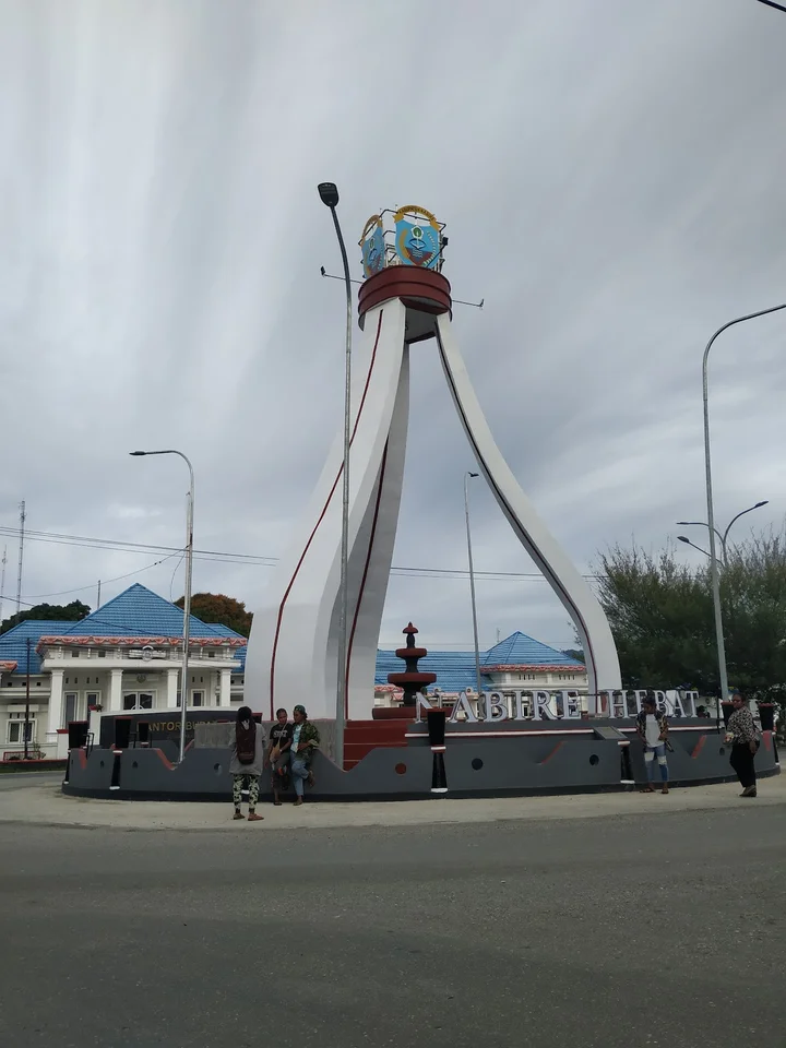 Tugu Nabire Hebat in Nabire, Papua - Ask AI | mindtrip