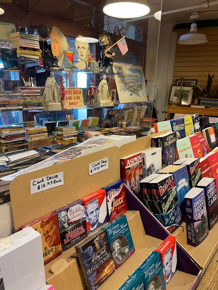 Pine Books in Seattle, Washington | Ask Anything