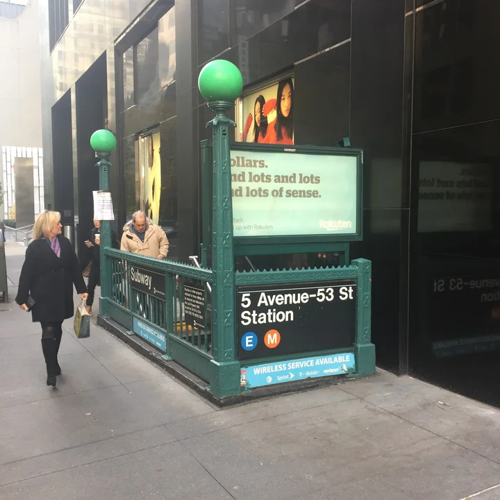 5 Av/53 St Subway Station - Ask AI | mindtrip