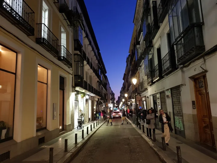 Calle del Barquillo in Madrid - Ask AI | mindtrip