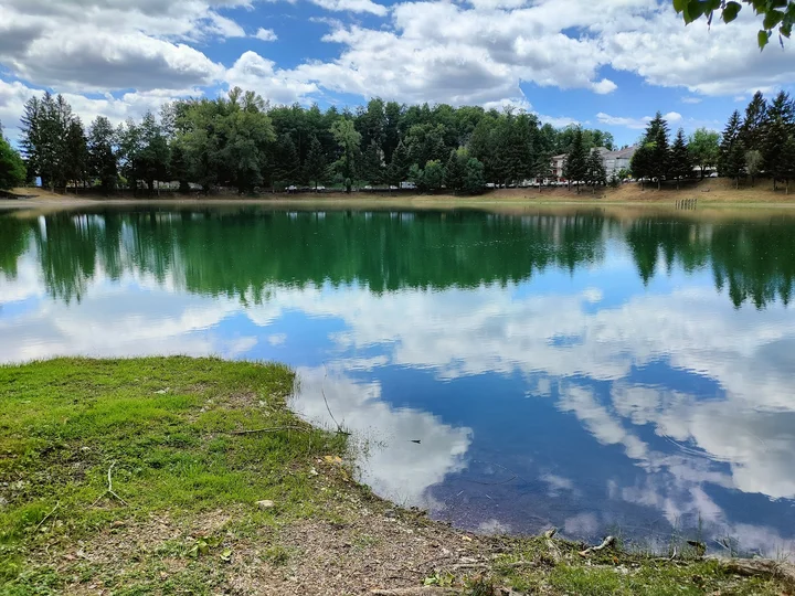 Lago Sirino in Nemoli, Basilicata - Ask AI | mindtrip