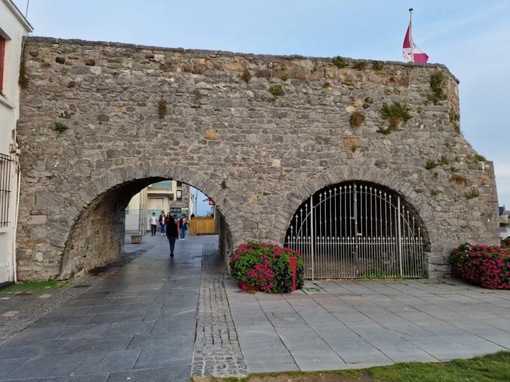 Spanish Arch in Galway | What to Know Before You Go
