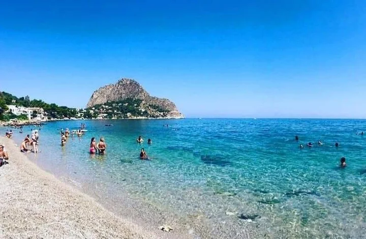 Spiaggia Kafara in Santa Flavia, Sicilia - Ask AI | mindtrip