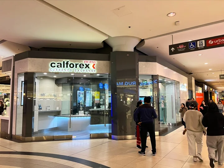 Calforex Currency Exchange-Toronto Downtown