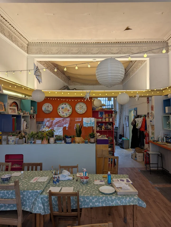 Doodles in Edinburgh, Scotland | What to Know Before You Go