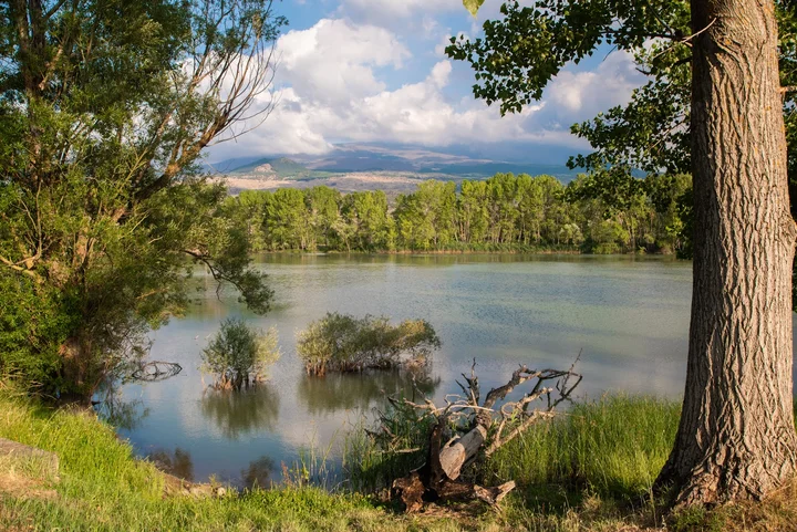 Gurrida Lake in Maletto, Sicily | What to Know Before You Go
