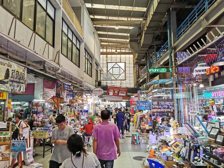 Klong Thom Center in Bangkok | Ask Anything