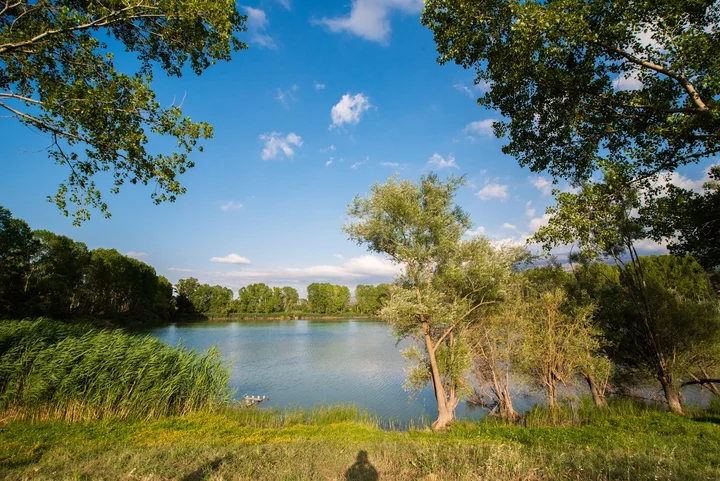 Gurrida Lake in Maletto, Sicily | What to Know Before You Go