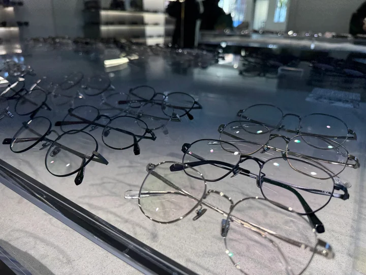 뭍 성수점 [MUUT SEONGSU (optical store)] in Seoul | Ask Anything