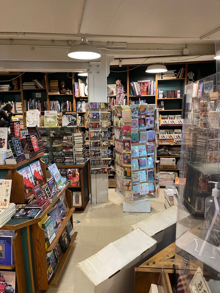 Pine Books in Seattle, Washington | Ask Anything