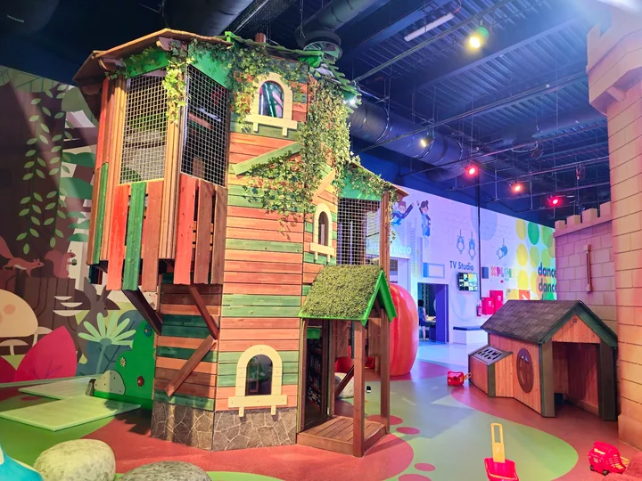 XPLORE Entertainment Center in Athens - Ask AI | mindtrip