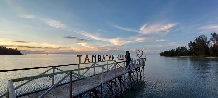 Kramat Beach in North Maluku - Ask AI | mindtrip