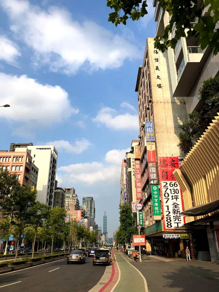 Dongmen MRT Station in Taipei - Ask AI | mindtrip